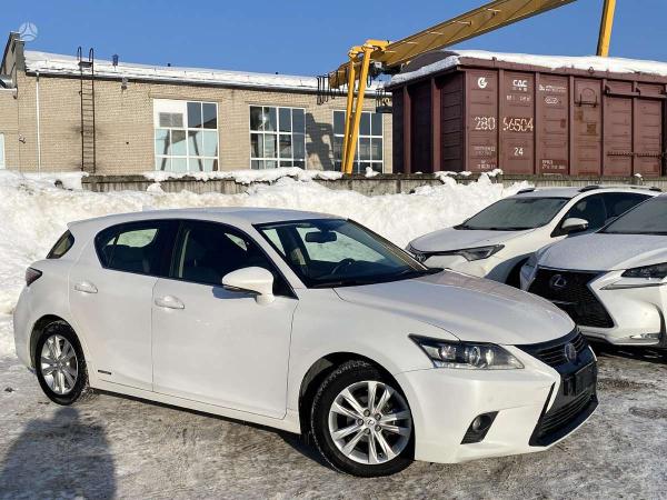 Balts Lexus CT 200h 2015 Viļņa, ar dzinēja tilpumu 1.80 L un nobraukumu 201 tūkst. km par 10350 €, foto 7 vietnē AUTOMOTO.COM.LV