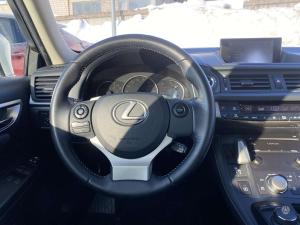 Balts Lexus CT 200h 2015 Viļņa, ar dzinēja tilpumu 1.80 L un nobraukumu 201 tūkst. km par 9600 €, foto 17 vietnē AUTOMOTO.COM.LV