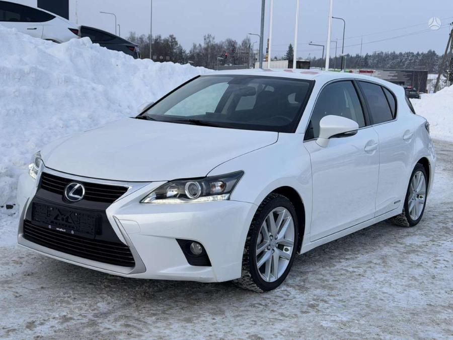 Balts Lexus CT 200h 2016 Viļņa, ar dzinēja tilpumu 1.80 L un nobraukumu 175 tūkst. km par 12555 €, foto 2 vietnē AUTOMOTO.COM.LV