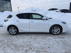 Balts Lexus CT 200h 2016 Viļņa, ar dzinēja tilpumu 1.80 L un nobraukumu 175 tūkst. km par 12555 €, foto 6 vietnē AUTOMOTO.COM.LV