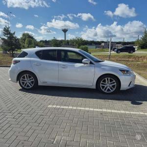 White Lexus CT 200h 2016 in Gargzdai, with an engine capacity of 1.80 L and mileage of 187 thousand km for 10999 €, photo  on AUTOMOTO.COM.LV