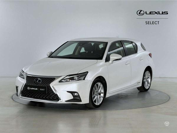 White Lexus CT 200h 2018 in Vilnius, with an engine capacity of 1.80 L and mileage of 124 thousand km for 17900 €, photo 1 on AUTOMOTO.COM.LV