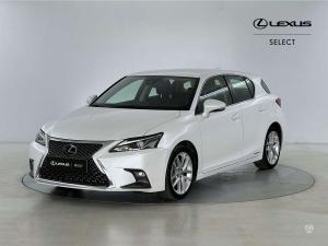 White Lexus CT 200h 2018 in Vilnius, with an engine capacity of 1.80 L and mileage of 124 thousand km for 17900 €, photo  on AUTOMOTO.COM.LV