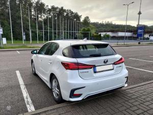 Белый Лексус CT 200h 2018 в Вильнюс, объемом двигателя 1.80 л и пробегом 77 тыс. км за 17200 €, фото  на AUTOMOTO.COM.LV