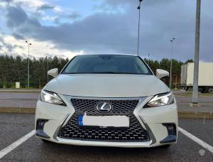 Белый Лексус CT 200h 2018 в Вильнюс, объемом двигателя 1.80 л и пробегом 77 тыс. км за 17200 €, фото 7 на AUTOMOTO.COM.LV