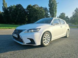 White Lexus CT 200h 2018 in Klaipeda, with an engine capacity of 1.80 L and mileage of 166 thousand km for 15700 €, photo  on AUTOMOTO.COM.LV