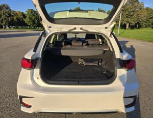 White Lexus CT 200h 2018 in Klaipeda, with an engine capacity of 1.80 L and mileage of 166 thousand km for 15700 €, photo 15 on AUTOMOTO.COM.LV