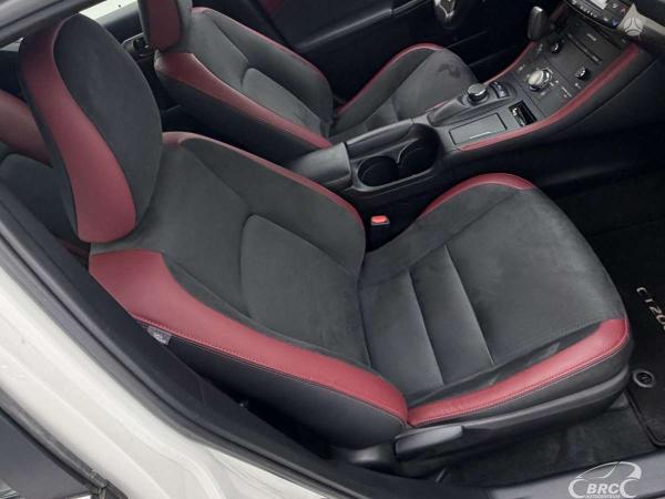 Balts Lexus CT 200h 2020 Viļņa, ar dzinēja tilpumu 1.80 L un nobraukumu 30 tūkst. km par 17200 €, foto 6 vietnē AUTOMOTO.COM.LV