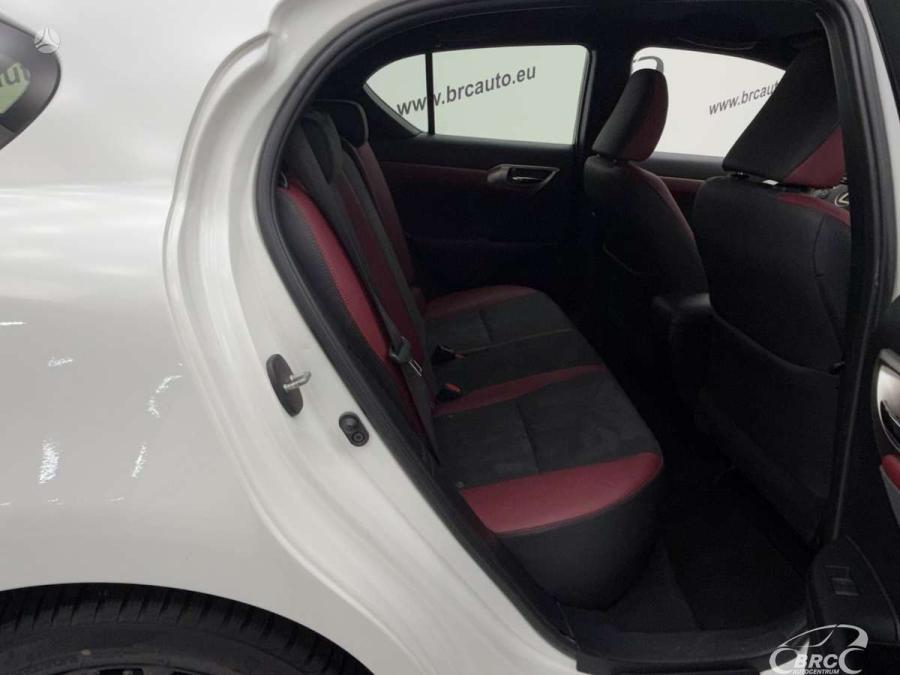 Balts Lexus CT 200h 2020 Viļņa, ar dzinēja tilpumu 1.80 L un nobraukumu 30 tūkst. km par 17200 €, foto 11 vietnē AUTOMOTO.COM.LV