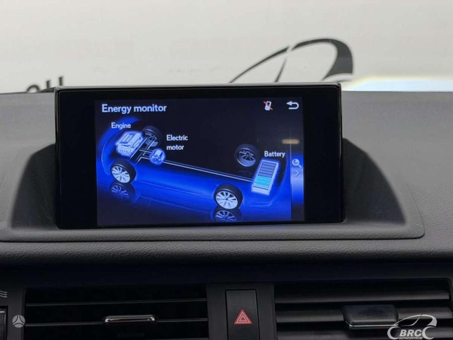 Balts Lexus CT 200h 2020 Viļņa, ar dzinēja tilpumu 1.80 L un nobraukumu 30 tūkst. km par 17200 €, foto 17 vietnē AUTOMOTO.COM.LV