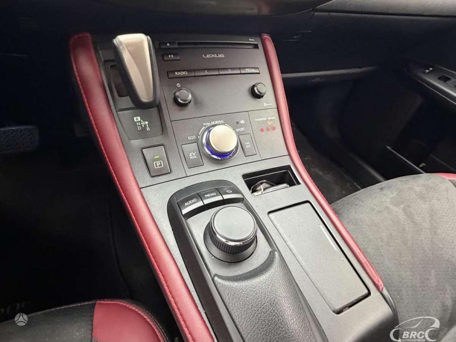 Balts Lexus CT 200h 2020 Viļņa, ar dzinēja tilpumu 1.80 L un nobraukumu 30 tūkst. km par 17200 €, foto 27 vietnē AUTOMOTO.COM.LV