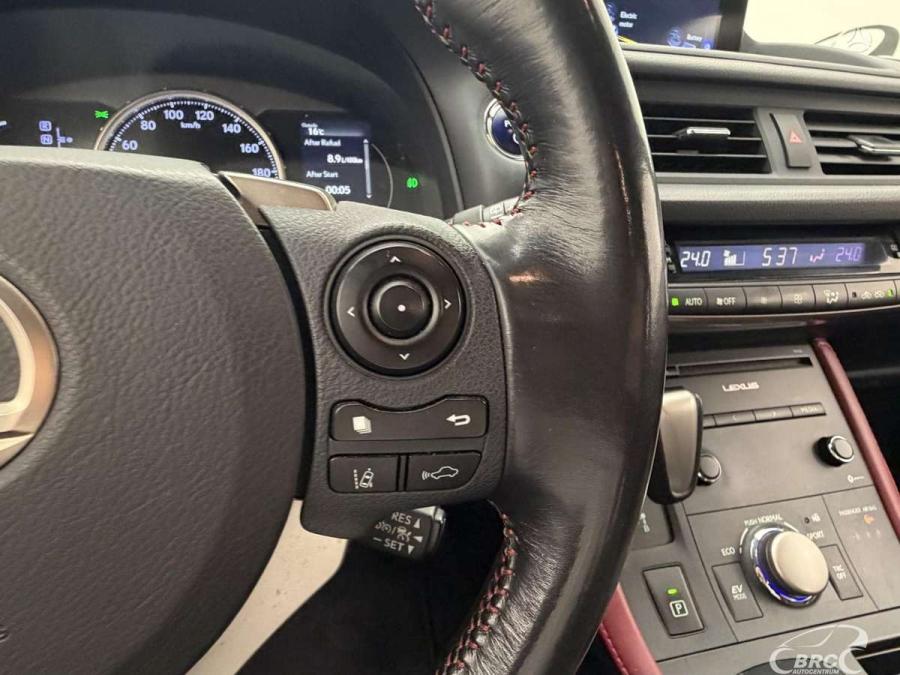 Balts Lexus CT 200h 2020 Viļņa, ar dzinēja tilpumu 1.80 L un nobraukumu 30 tūkst. km par 17200 €, foto 30 vietnē AUTOMOTO.COM.LV