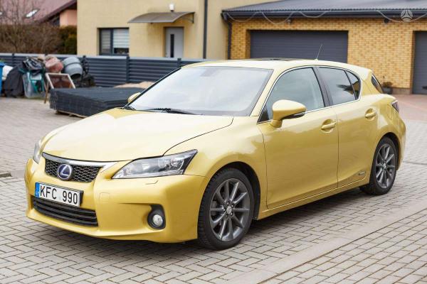 Dzeltens Lexus CT 200h 2012 Kauņa, ar dzinēja tilpumu 1.80 L un nobraukumu 228 tūkst. km par 7400 €, foto 2 vietnē AUTOMOTO.COM.LV