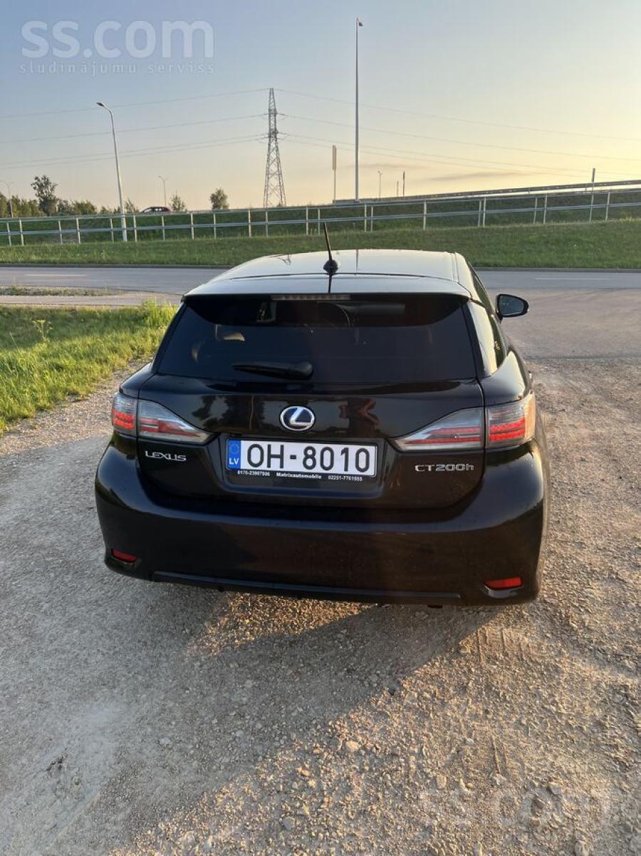 Melns Lexus CT 2012 Rīga, ar dzinēja tilpumu 1.80 L un nobraukumu 224 tūkst. km par 8100 €, foto 5 vietnē AUTOMOTO.COM.LV