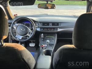 Melns Lexus CT 2012 Rīga, ar dzinēja tilpumu 1.80 L un nobraukumu 224 tūkst. km par 8100 €, foto 7 vietnē AUTOMOTO.COM.LV