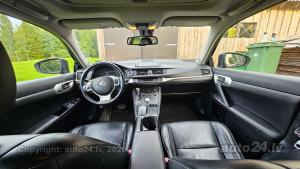 Black Lexus CT 2011 in Tallinn, with an engine capacity of 1.80 L and mileage of 300 thousand km for 9990 €, photo 7 on AUTOMOTO.COM.LV