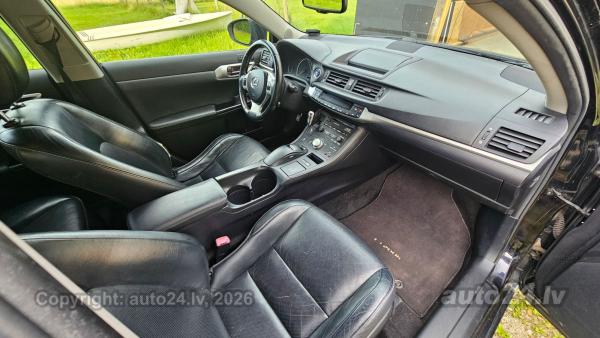 Melns Lexus CT 2011 Tallina, ar dzinēja tilpumu 1.80 L un nobraukumu 300 tūkst. km par 9990 €, foto 7 vietnē AUTOMOTO.COM.LV