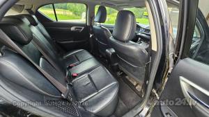 Black Lexus CT 2011 in Tallinn, with an engine capacity of 1.80 L and mileage of 300 thousand km for 9990 €, photo 10 on AUTOMOTO.COM.LV