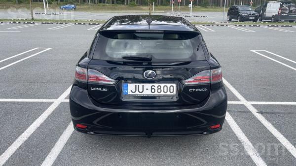 Black Lexus CT 2011 in Riga, with an engine capacity of 1.80 L and mileage of 208 thousand km for 8400 €, photo 6 on AUTOMOTO.COM.LV