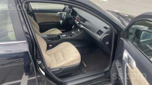 Black Lexus CT 2011 in Riga, with an engine capacity of 1.80 L and mileage of 208 thousand km for 8400 €, photo 10 on AUTOMOTO.COM.LV
