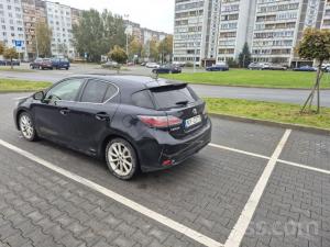 Black Lexus CT 2012 in Riga, with an engine capacity of 1.80 L and mileage of 227 thousand km for 7500 €, photo 12 on AUTOMOTO.COM.LV