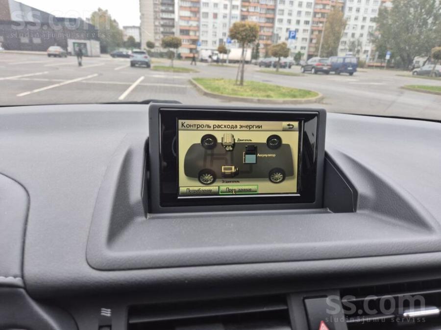 Black Lexus CT 2012 in Riga, with an engine capacity of 1.80 L and mileage of 227 thousand km for 7500 €, photo 21 on AUTOMOTO.COM.LV