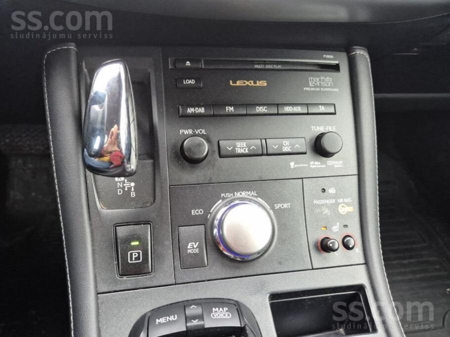 Black Lexus CT 2012 in Riga, with an engine capacity of 1.80 L and mileage of 227 thousand km for 7500 €, photo 22 on AUTOMOTO.COM.LV