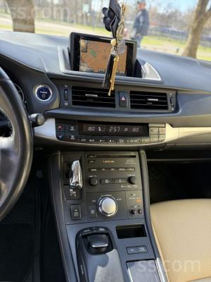 Melns Lexus CT 2012 Rīga, ar dzinēja tilpumu 1.80 L un nobraukumu 196 tūkst. km par 9350 €, foto 11 vietnē AUTOMOTO.COM.LV