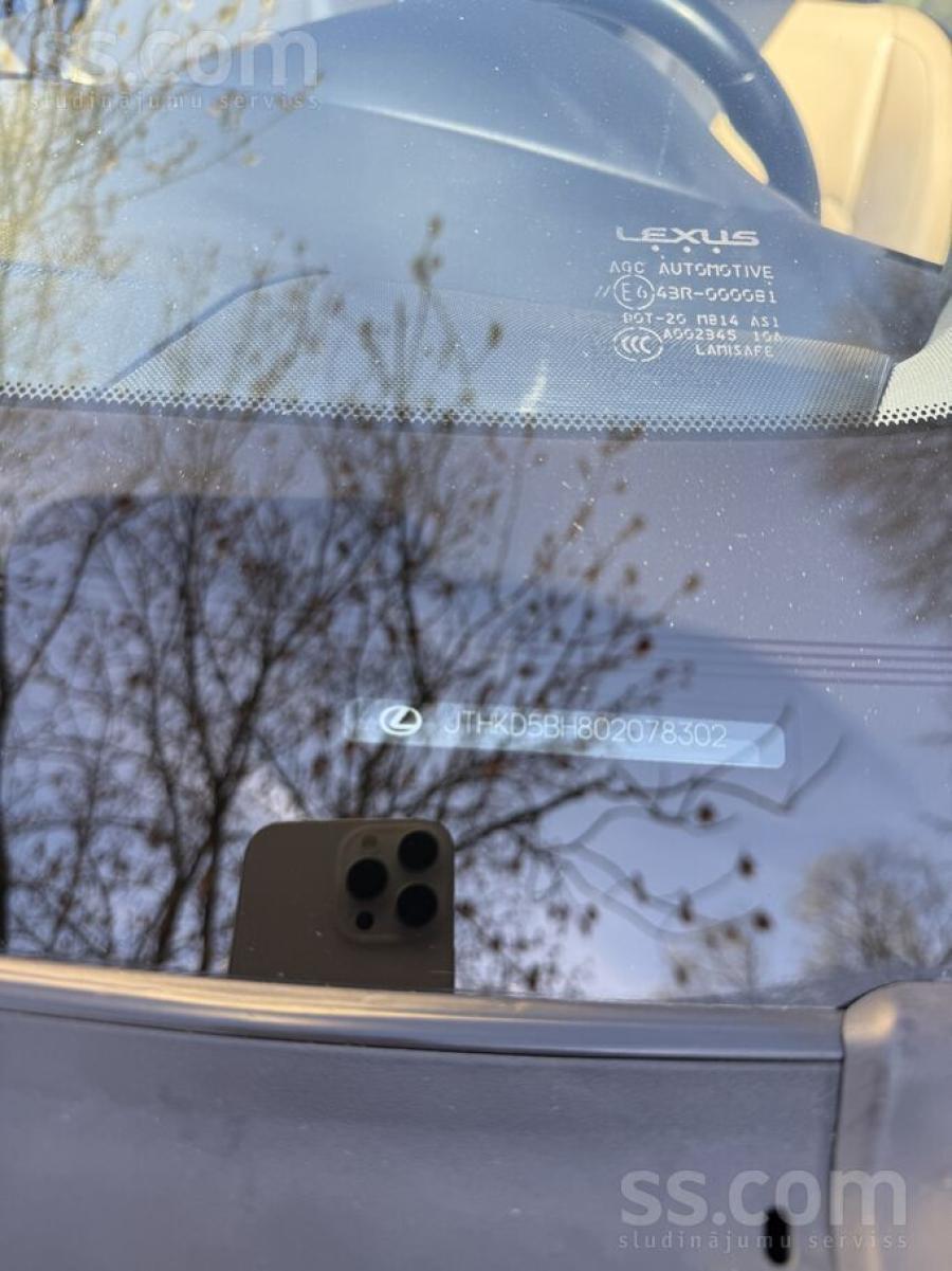 Melns Lexus CT 2012 Rīga, ar dzinēja tilpumu 1.80 L un nobraukumu 196 tūkst. km par 9350 €, foto 12 vietnē AUTOMOTO.COM.LV