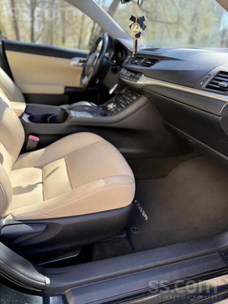 Melns Lexus CT 2012 Rīga, ar dzinēja tilpumu 1.80 L un nobraukumu 196 tūkst. km par 9350 €, foto 15 vietnē AUTOMOTO.COM.LV