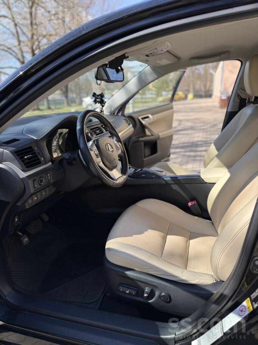 Melns Lexus CT 2012 Rīga, ar dzinēja tilpumu 1.80 L un nobraukumu 196 tūkst. km par 9350 €, foto 17 vietnē AUTOMOTO.COM.LV