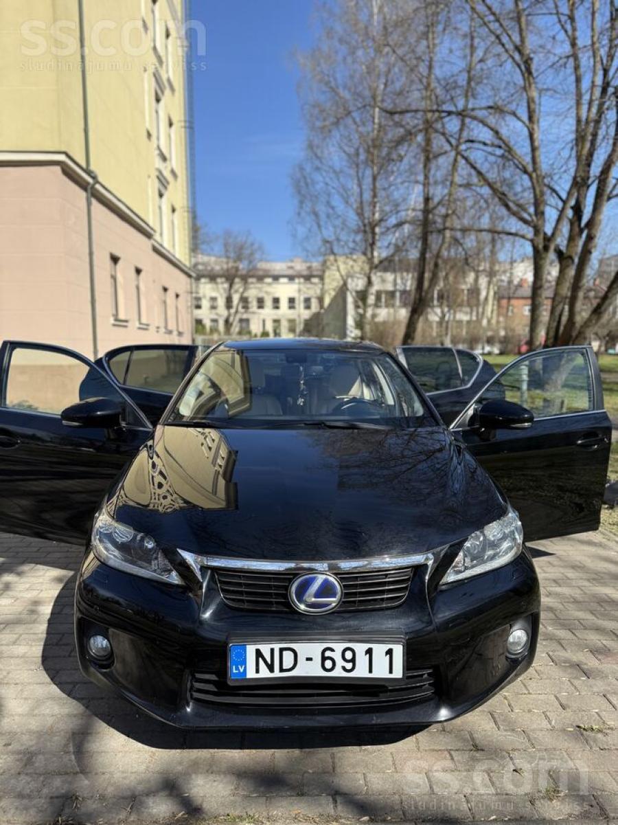 Melns Lexus CT 2012 Rīga, ar dzinēja tilpumu 1.80 L un nobraukumu 196 tūkst. km par 9350 €, foto 18 vietnē AUTOMOTO.COM.LV