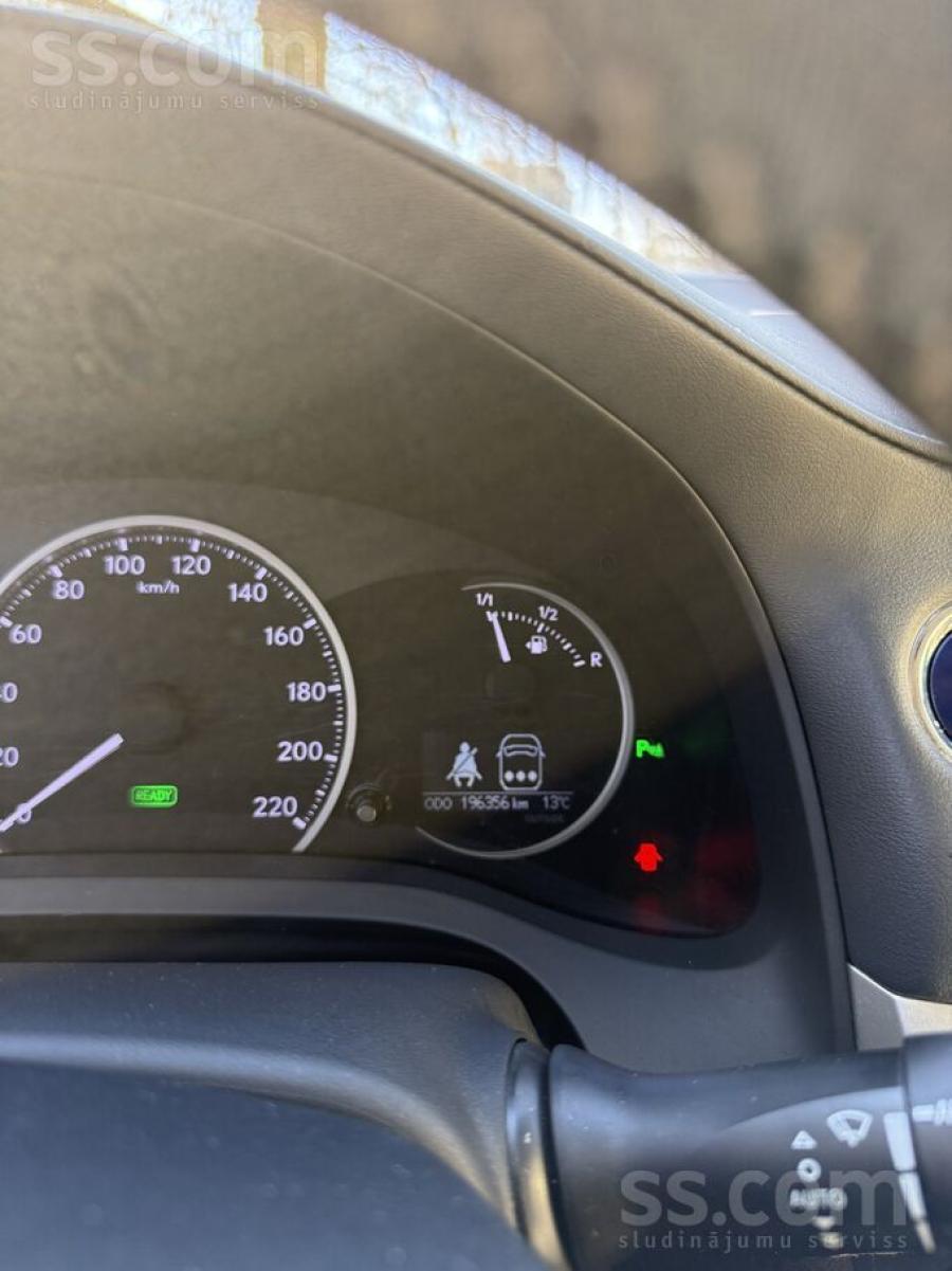Melns Lexus CT 2012 Rīga, ar dzinēja tilpumu 1.80 L un nobraukumu 196 tūkst. km par 9350 €, foto 19 vietnē AUTOMOTO.COM.LV