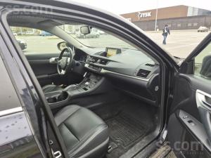 Черный Лексус СТ 2012 в Рига, объемом двигателя 1.80 л и пробегом 228 тыс. км за 6950 €, фото 9 на AUTOMOTO.COM.LV
