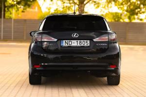 Melns Lexus CT 2012 Jelgava, ar dzinēja tilpumu 1.80 L un nobraukumu 247 tūkst. km par 6000 €, foto 7 vietnē AUTOMOTO.COM.LV