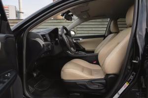 Melns Lexus CT 2012 Jelgava, ar dzinēja tilpumu 1.80 L un nobraukumu 247 tūkst. km par 6000 €, foto 19 vietnē AUTOMOTO.COM.LV