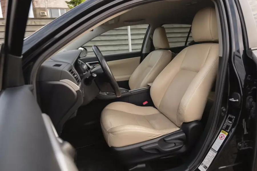 Melns Lexus CT 2012 Jelgava, ar dzinēja tilpumu 1.80 L un nobraukumu 247 tūkst. km par 6000 €, foto 20 vietnē AUTOMOTO.COM.LV