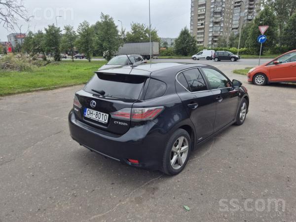 Черный Лексус СТ 2012 в Рига, объемом двигателя 1.80 л и пробегом 224 тыс. км за 8190 €, фото 6 на AUTOMOTO.COM.LV