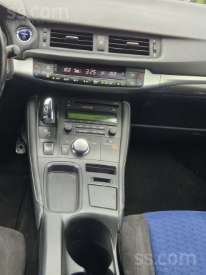 Melns Lexus CT 2012 Rīga, ar dzinēja tilpumu 1.80 L un nobraukumu 224 tūkst. km par 8190 €, foto 12 vietnē AUTOMOTO.COM.LV