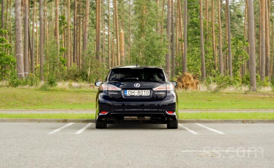 Melns Lexus CT 2012 Rīga, ar dzinēja tilpumu 1.80 L un nobraukumu 224 tūkst. km par 8190 €, foto 8 vietnē AUTOMOTO.COM.LV