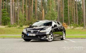 Black Lexus CT 2012 in Riga, with an engine capacity of 1.80 L and mileage of 224 thousand km for 8190 €, photo 5 on AUTOMOTO.COM.LV
