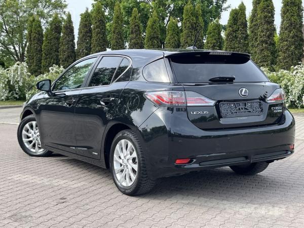 Melns Lexus CT 2013 Jelgava, ar dzinēja tilpumu 1.80 L un nobraukumu 235 tūkst. km par 10590 €, foto 4 vietnē AUTOMOTO.COM.LV