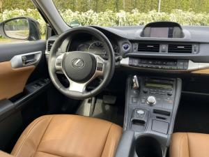 Melns Lexus CT 2013 Rīga, ar dzinēja tilpumu 1.80 L un nobraukumu 235 tūkst. km par 10990 €, foto 13 vietnē AUTOMOTO.COM.LV