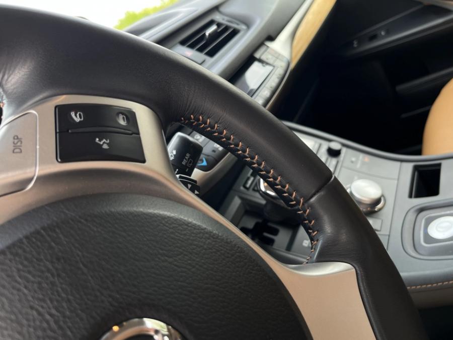 Melns Lexus CT 2013 Rīga, ar dzinēja tilpumu 1.80 L un nobraukumu 235 tūkst. km par 10990 €, foto 17 vietnē AUTOMOTO.COM.LV