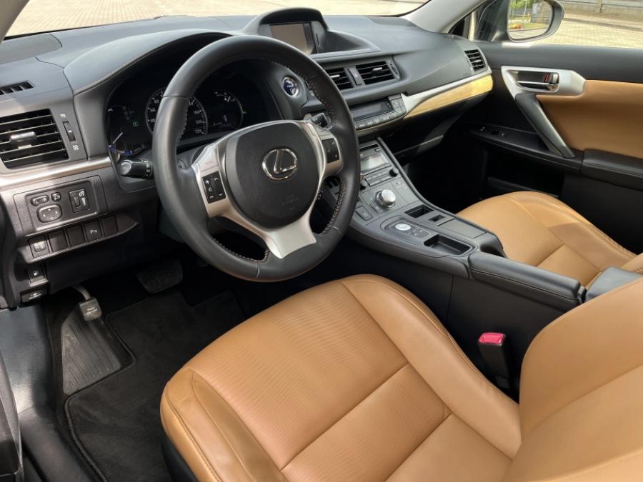 Melns Lexus CT 2013 Rīga, ar dzinēja tilpumu 1.80 L un nobraukumu 235 tūkst. km par 10990 €, foto 18 vietnē AUTOMOTO.COM.LV