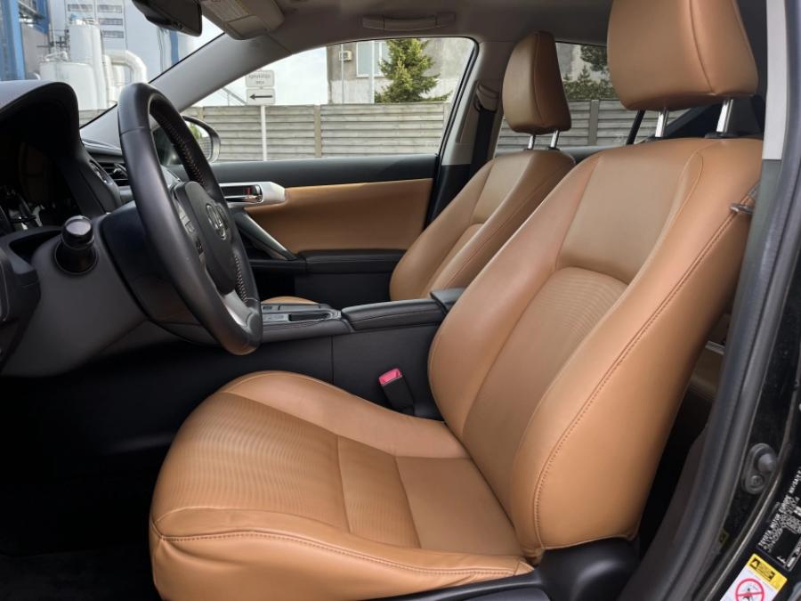 Melns Lexus CT 2013 Rīga, ar dzinēja tilpumu 1.80 L un nobraukumu 235 tūkst. km par 10990 €, foto 19 vietnē AUTOMOTO.COM.LV