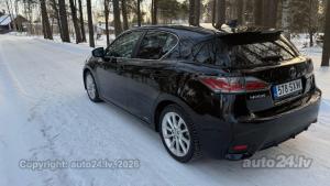 Black Lexus CT 2014 in Saue, with an engine capacity of 1.80 L and mileage of 323 thousand km for 10600 €, photo 3 on AUTOMOTO.COM.LV