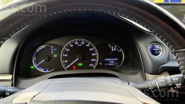 Black Lexus CT 2014 in Riga, with an engine capacity of 1.80 L and mileage of 204 thousand km for 11200 €, photo 9 on AUTOMOTO.COM.LV