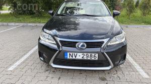 Black Lexus CT 2014 in Riga, with an engine capacity of 1.80 L and mileage of 204 thousand km for 11200 €, photo 3 on AUTOMOTO.COM.LV