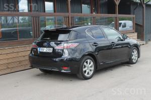 Melns Lexus CT 2014 Rīga, ar dzinēja tilpumu 1.80 L un nobraukumu 0 tūkst. km par 10690 €, foto 5 vietnē AUTOMOTO.COM.LV